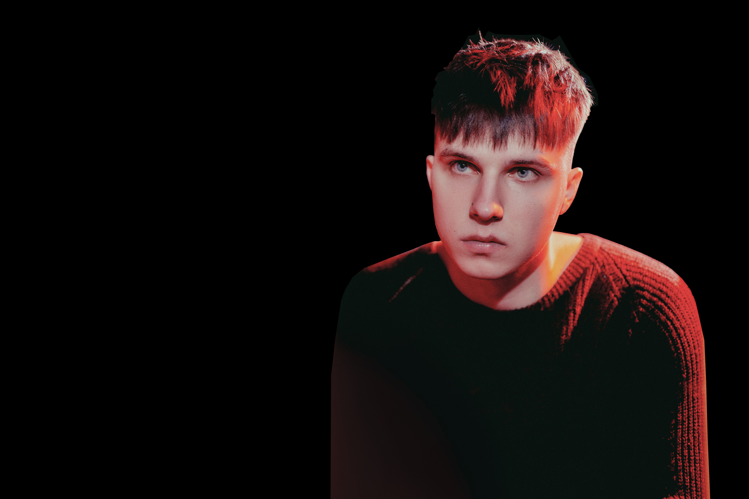 VLADLEN презентував нову пісню "Чорна сукня"